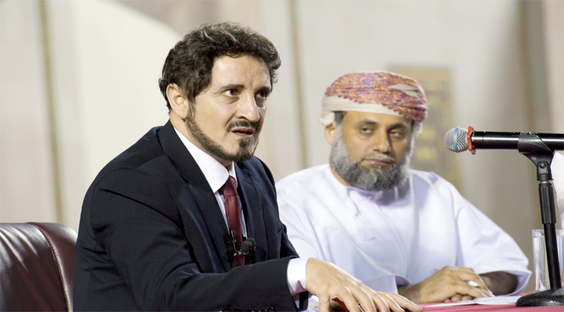 عدنان إبراهيم يدعو الحاضرين لاستعادة دورهم الحضاري ليكونوا رسل هداية ...