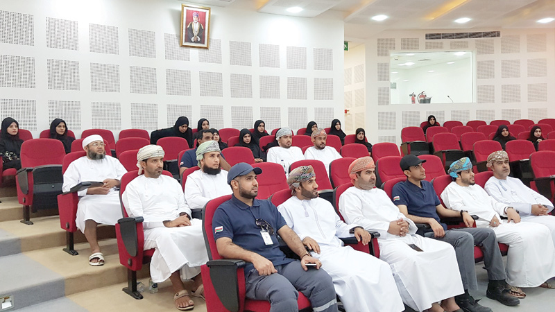 «الكهرباء والمياه» تستضيف مبادرة «كم ريال» - الموقع الرسمي لجريدة عمان