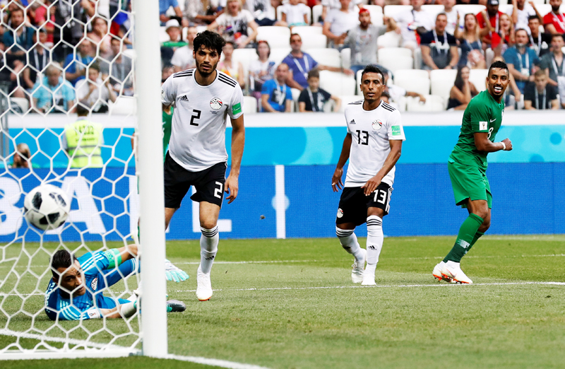 السعودية تفوز على مصر 2 /1 فـي الوقــت القاتـل - الموقع الرسمي لجريدة عمان