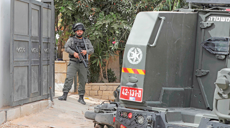 6 أسرى يواصلون الإضراب عن الطعام - الموقع الرسمي لجريدة عمان